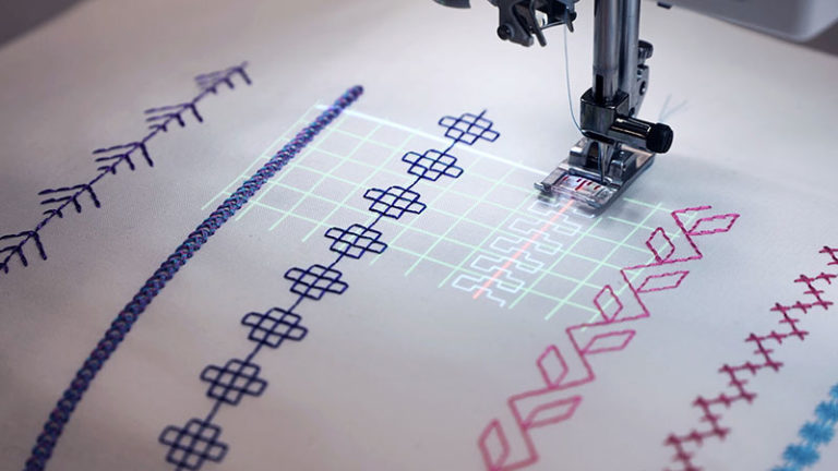 Pfaff creative icon 2- Moore's Sewing