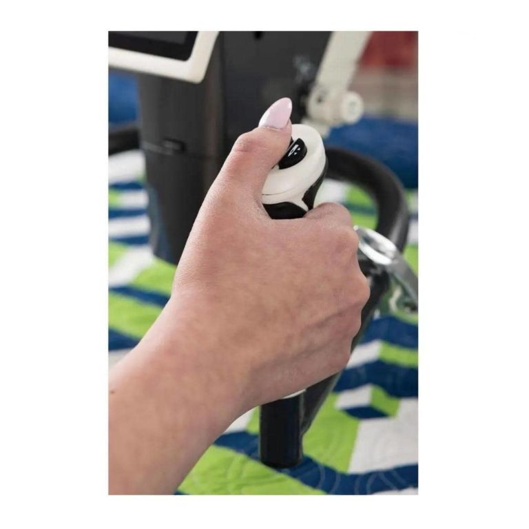 Grace Q'nique 19X Elite **Classroom Model** - Moore's Sewing