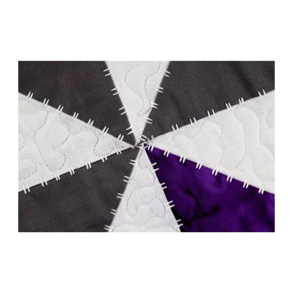 Pfaff Quilt Expression 720 Special Edition - Moore's Sewing